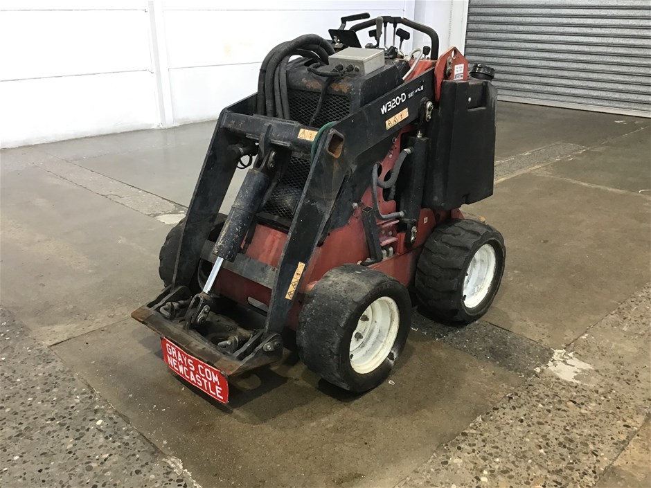 Toro W320-D Mini Loader Auction (0010-5056396) | Grays Australia