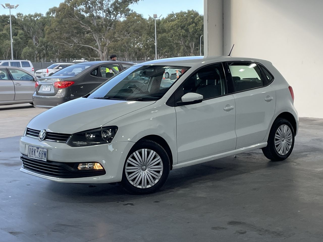 2015 Volkswagen Polo 66TSI TRENDLINE 6R Automatic Hatchback Auction ...