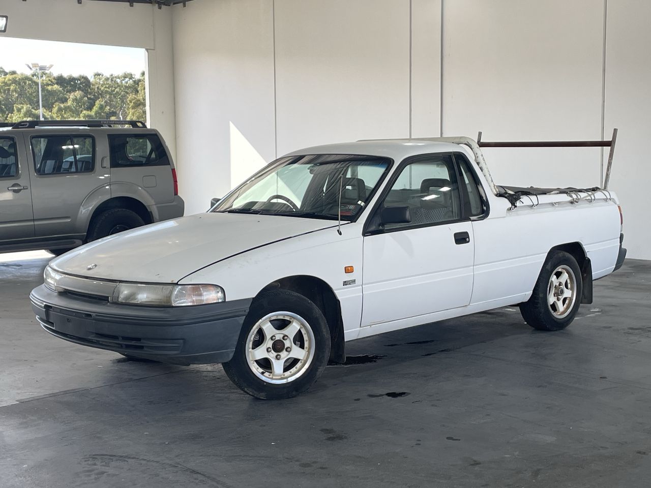 1992 Holden Commodore VP Manual Ute Auction (0001-21026108) | Grays ...