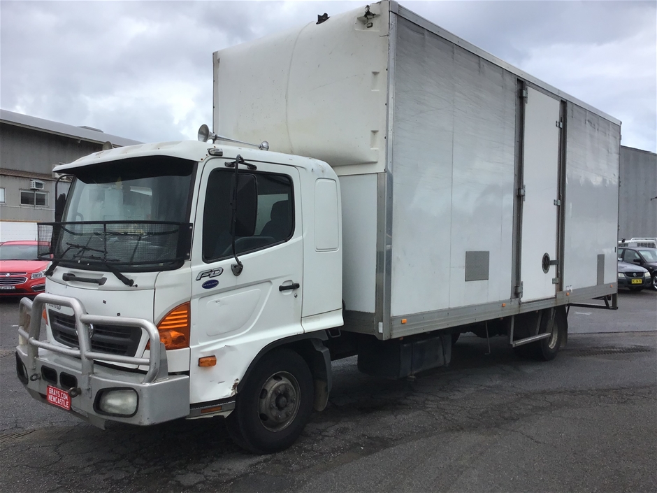 Hino FD1j Manual Pantech Auction (0001-10907570) | Grays Australia