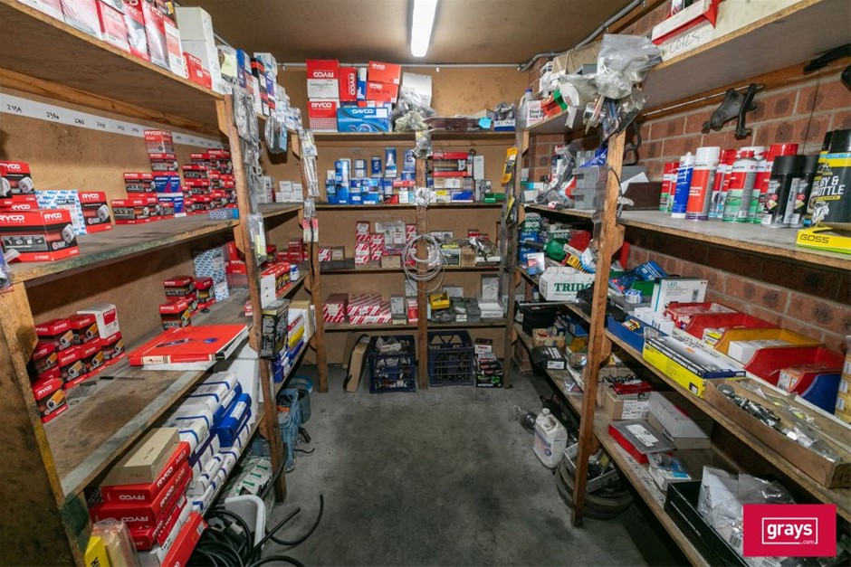 Large Quantity of Assorted Spare Parts Auction (0107-5056340) | Grays ...