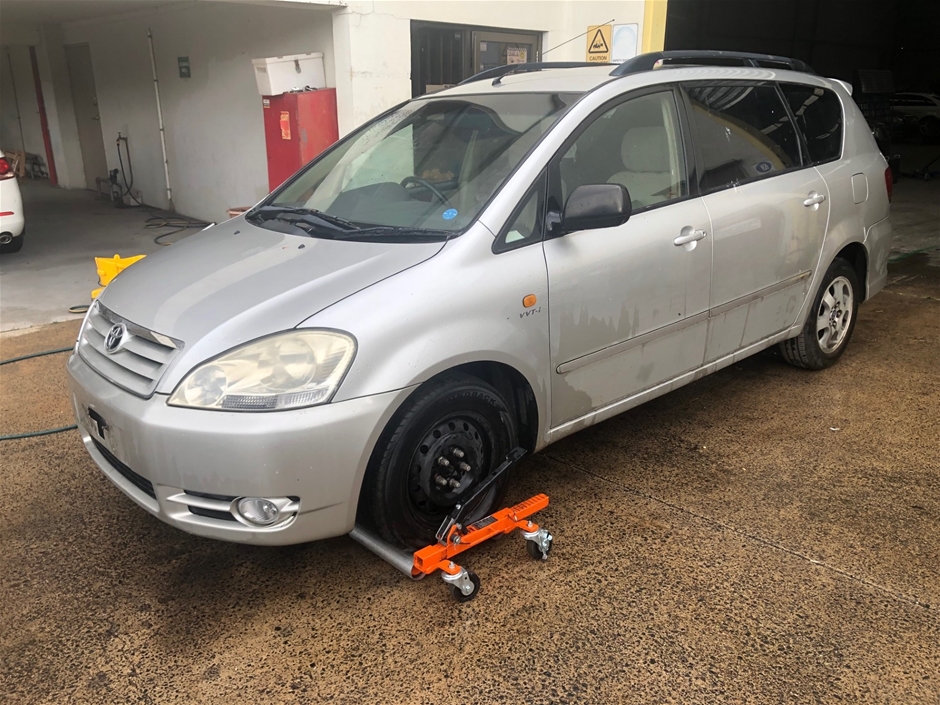 1998 Toyota Avensis Ultima ACM20R Automatic 7 Seats People Mover ...