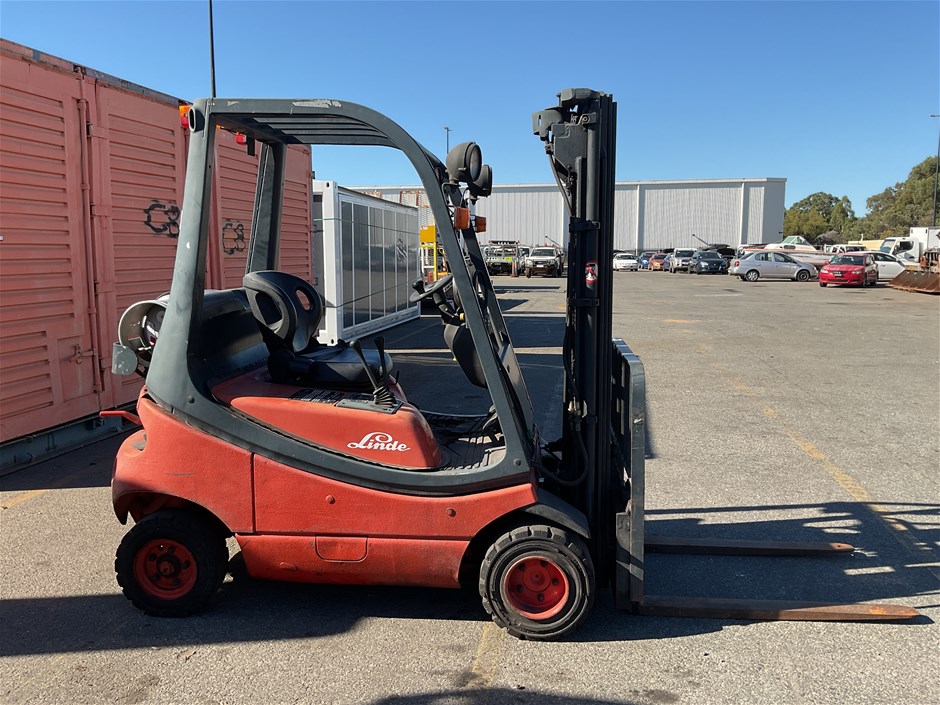 Linde H18 Counterbalance LPG 3 Stage Container Mast Forklift Auction ...