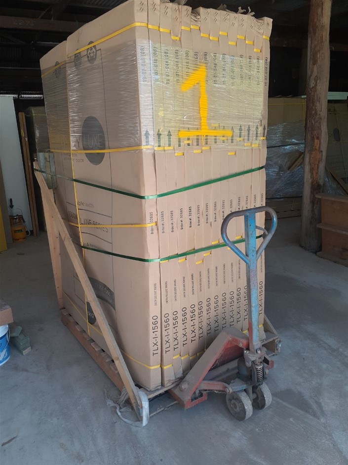 No Reserve Trilogy Luxe - Inline Shower Screen
