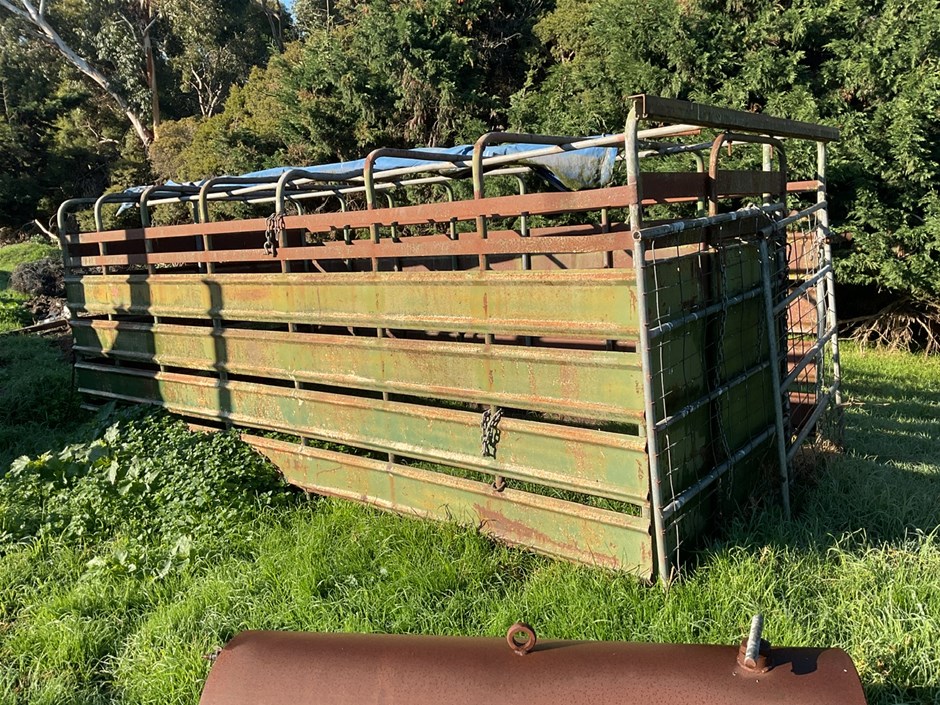 Livestock Crate Auction (0047-3029229) | Grays Australia