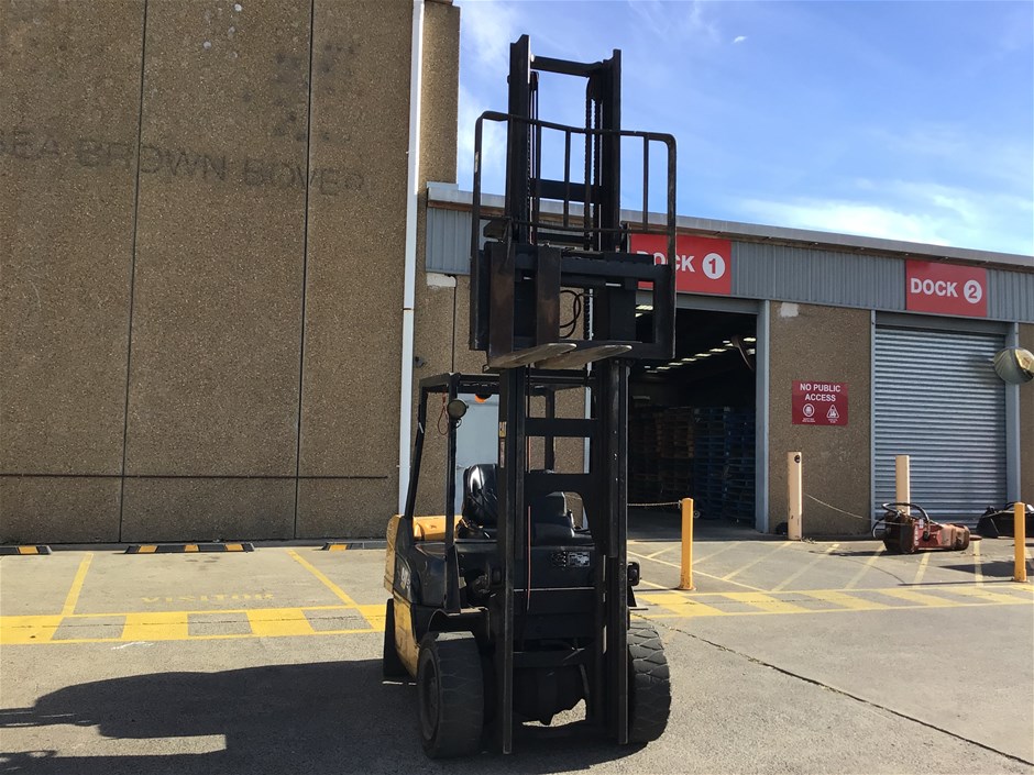 No Reserve Caterpillar DP30NT Counterbalance Forklift