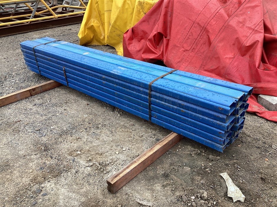 Qty 36 Painted Steel C-Channel Auction (0011-7051621) | Grays Australia