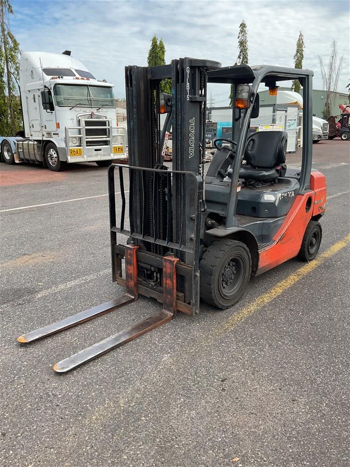 Toyota 62-8FD25 Counterbalance Forklift Auction (0013-8018756) | Grays ...