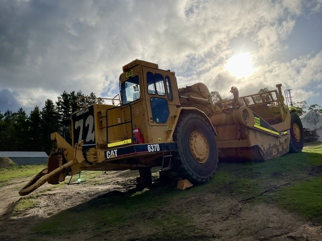 Caterpillar 637D Mobile Scraper (Open Bowl) Auction (0034-9050928) | Grays Australia