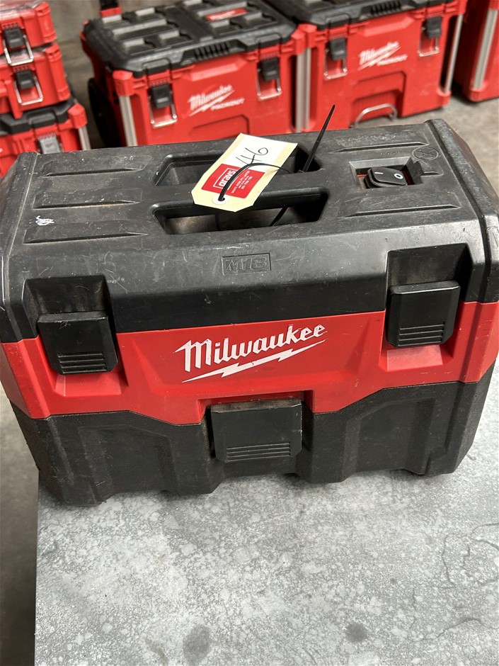 MILWAUKEE Fuel M18 WDV Vacuum Cleaner Auction (0046-5056821) | Grays ...