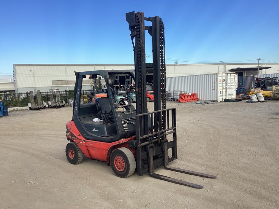 2012 Linde H25 2T Diesel 2 Stage Mast Counterbalance Forklift Auction ...