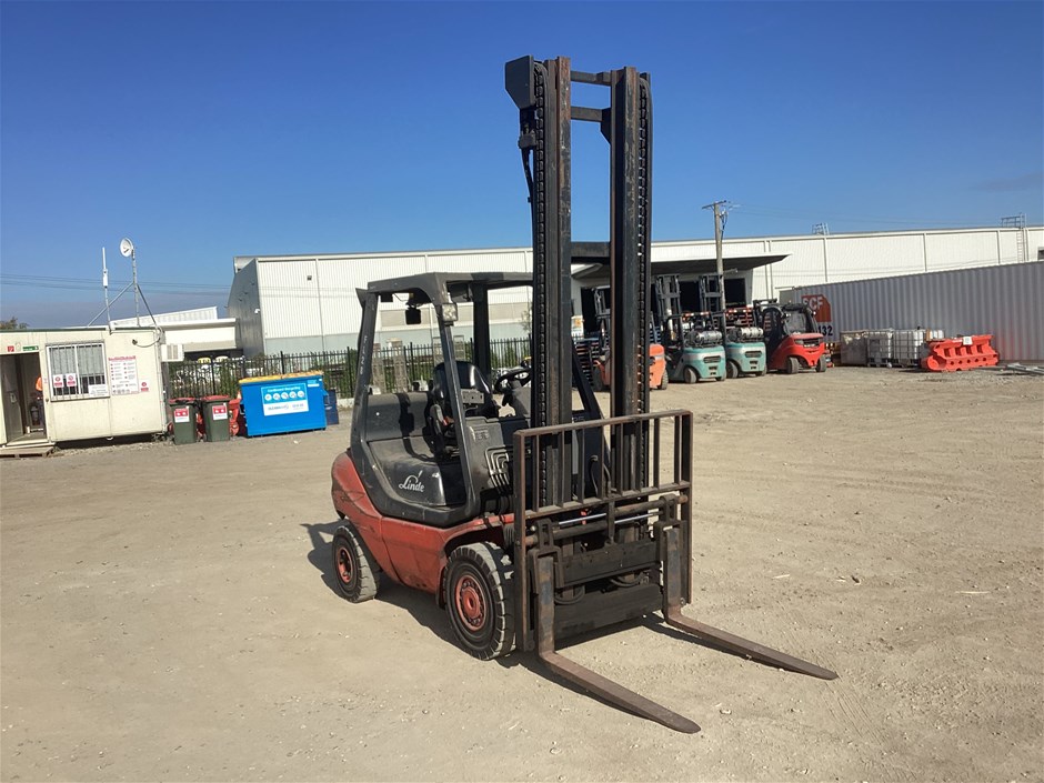 2012 Linde H25 2T Diesel 2 Stage Mast Counterbalance Forklift Auction ...