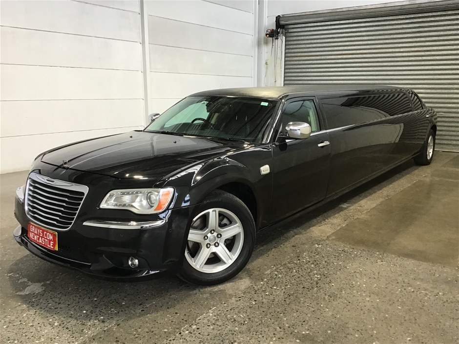 2009 Chrysler 300C limousine super stretch LE T/D Auto 10 Seats ...
