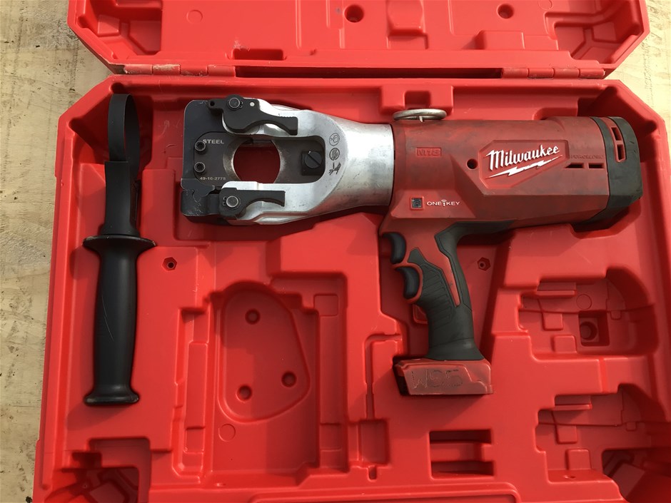 Milwaukee M18 HCC45 Cordless Cable Cutter Auction (0071-8018905 ...