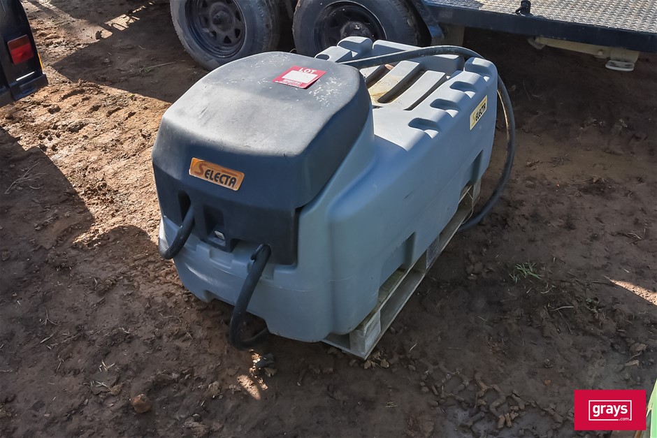 SELECTA Diesel Fuel Pump With Nozzle Auction (0025-5056746) | Grays ...