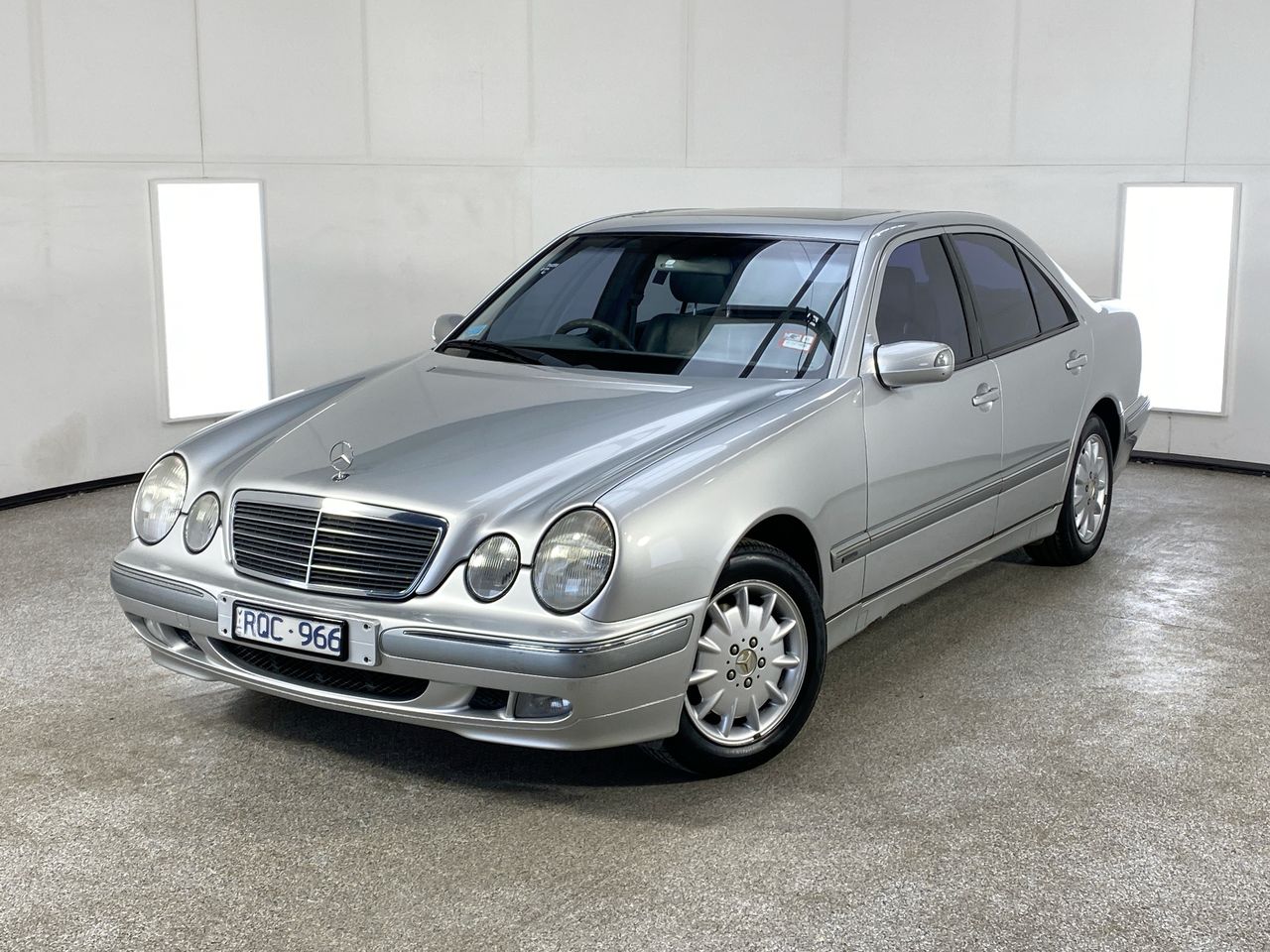2000 Mercedes Benz E240 Classic W210 Automatic Sedan Auction (0001 ...