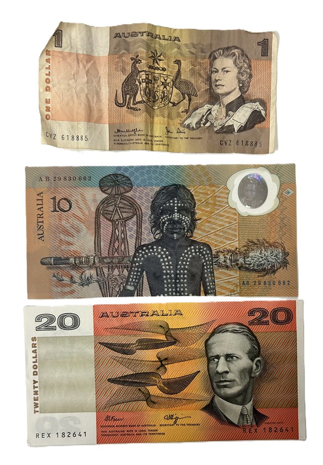 3 x Australian Bank Notes Auction (0126-2559618) | Grays Australia