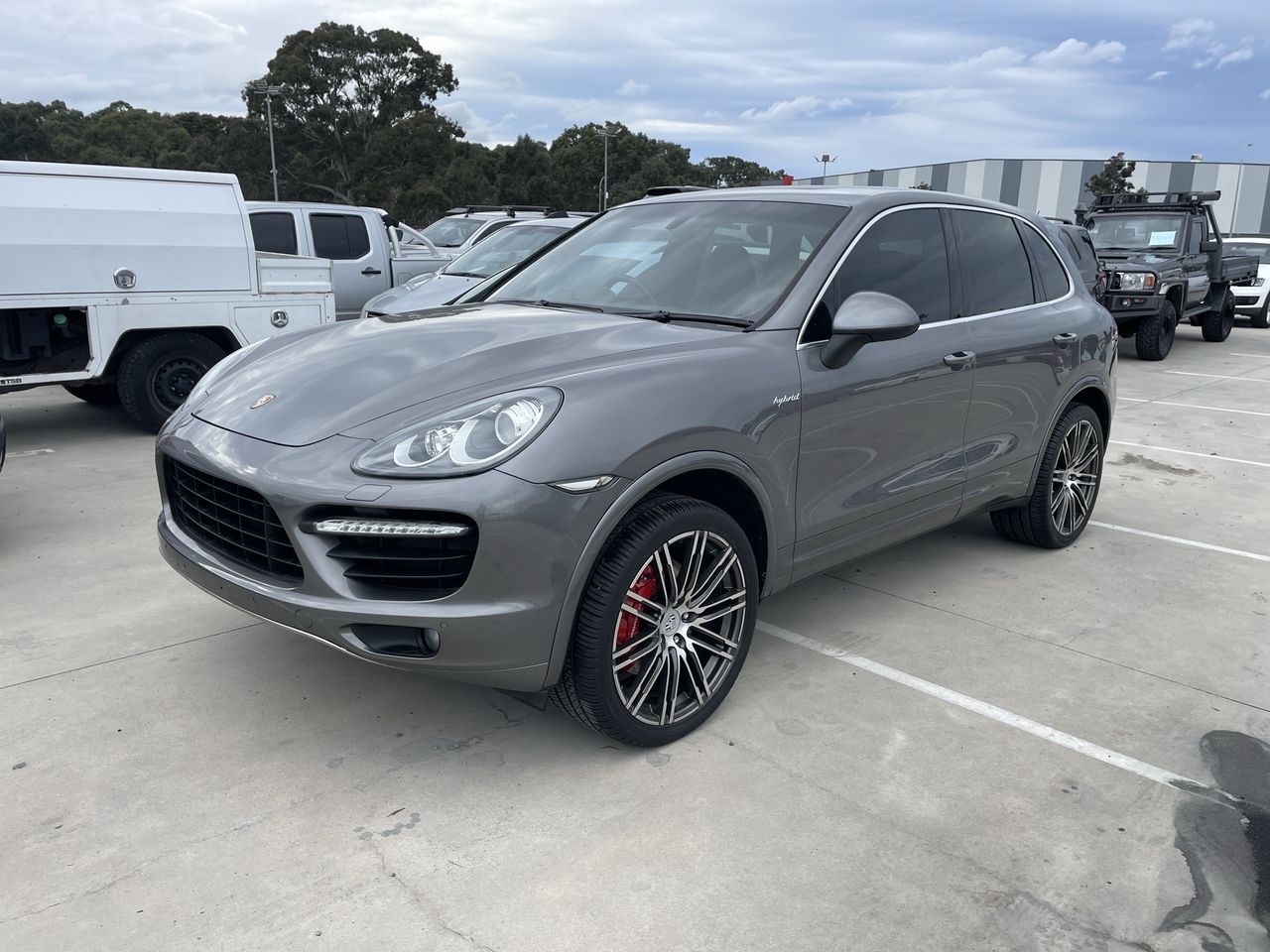 2010 Porsche Cayenne S HYBRID 92A Automatic - 8 Speed Wagon Auction ...