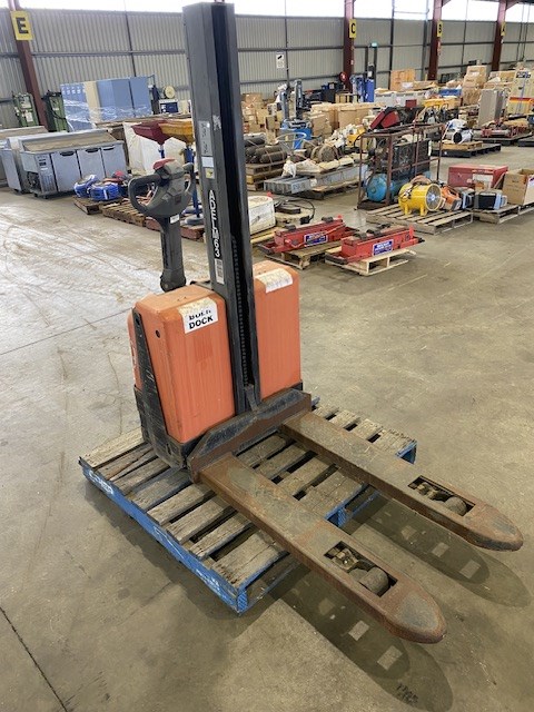 BT SWE080L Walkie Stacker Auction (0025-8018885) | Grays Australia