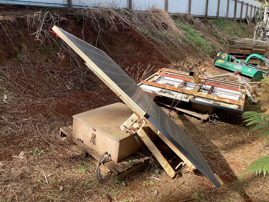 Solar Panels and Control Boxes Auction (0017-7053001) | Grays Australia