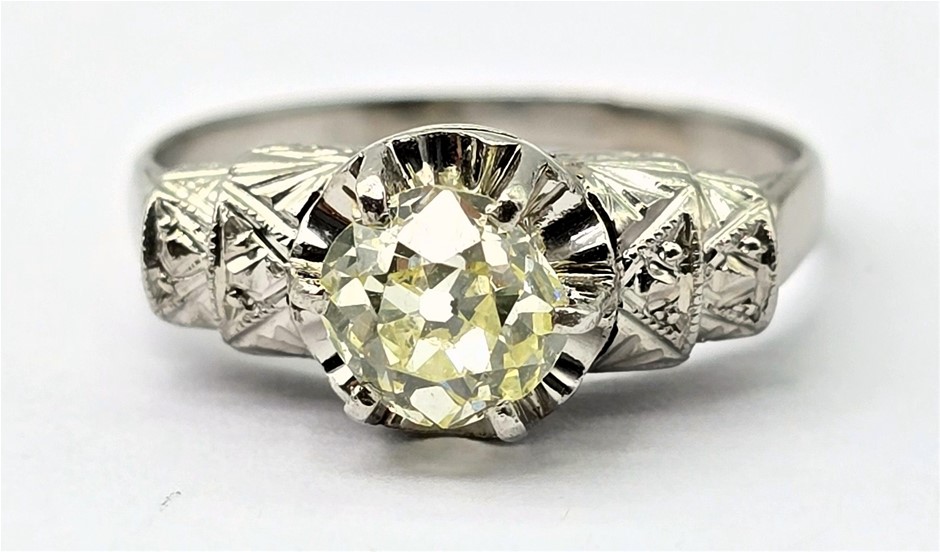 18 CARAT WHITE GOLD AND DIAMOND SOLITAIRE RING - $6K VALUATION Auction ...