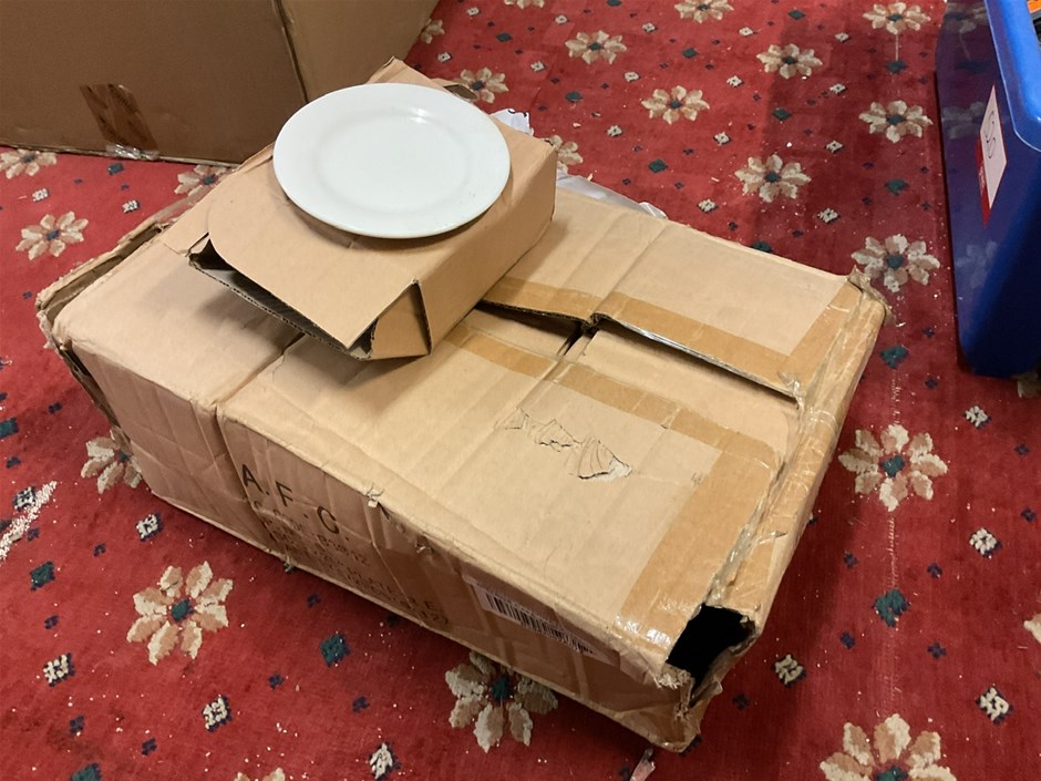 Box Of Trenton International Rim Plates Auction (0521-3029733) | Grays ...