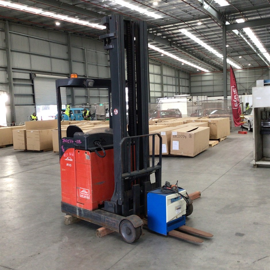 LINDE R16 Side Loader Forklift Auction (0001-3029829) | Grays Australia