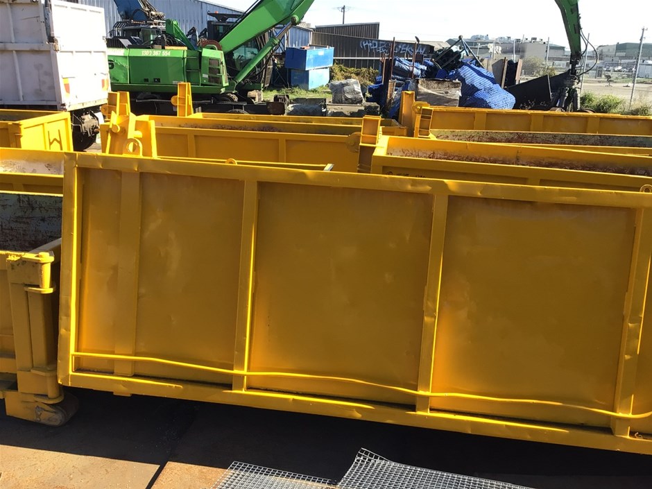 Metal Hook Bin Auction (0014-3030094) | Grays Australia