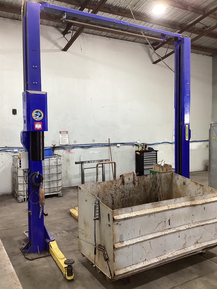 Caizer 2Post Gate Model Vehicle Hoist Auction (0019-3029842) | Grays ...