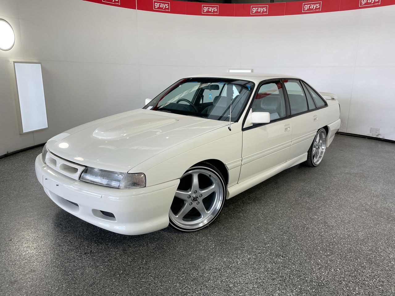 1989 Holden Commodore Automatic Sedan Auction (0001-10343942) | Grays ...