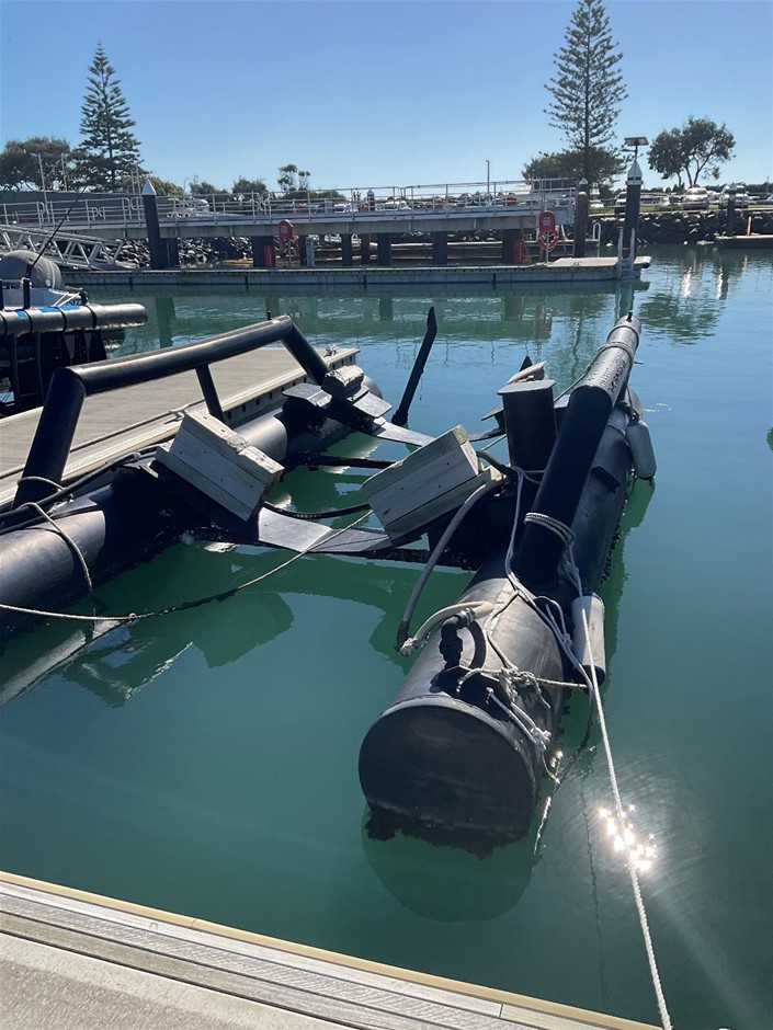 CUSTOM AIR BERTH MARINE VESSEL MOORING. Auction (0001-10082042) | Grays ...