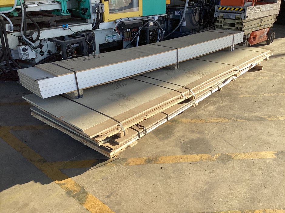 Laminate Timber Bench Tops And Laminate Sheets Auction (0050-8019036 ...