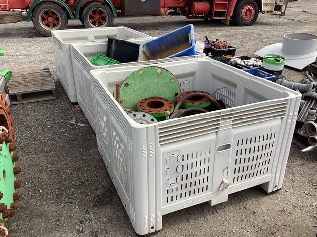 3 Crates Of Assorted Scrap Metal Elbows and T Pieces Auction (0021 ...