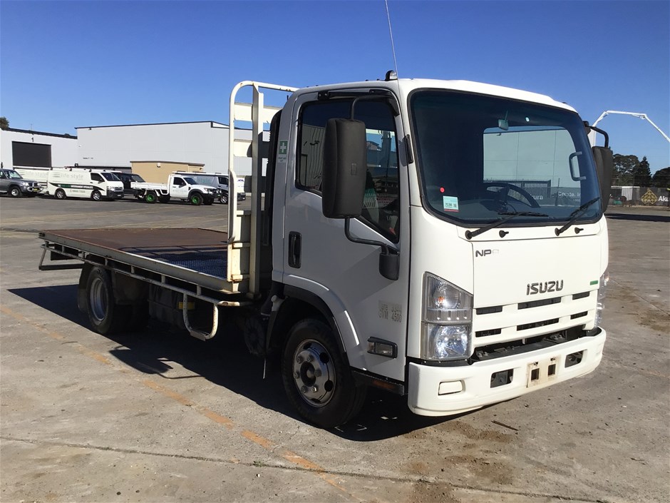 2014 Isuzu NPR 4 x 2 Tray Body Truck Auction (0001-5057653) | Grays Australia