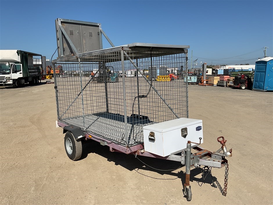 2015 VMS Led Coloured Sign Board Trailer fully Solar powered Auction ...
