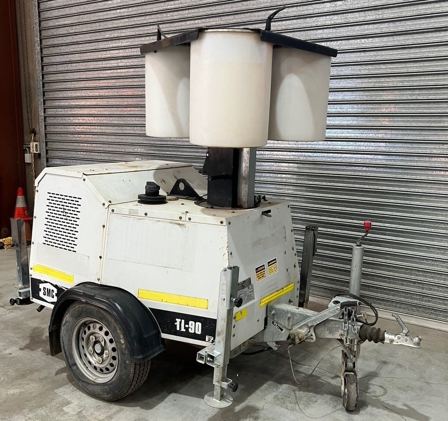 2015 Powerlite TL90 Lighting Tower - 1,920w - LED POD Auction (0032 ...