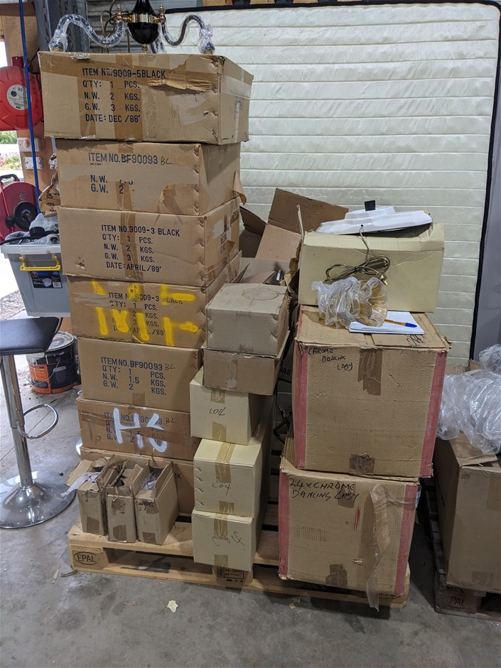 PALLET OF CHANDELIERS FAN LAMPS DANCING LADY DESK LAMPS Auction (0022 ...