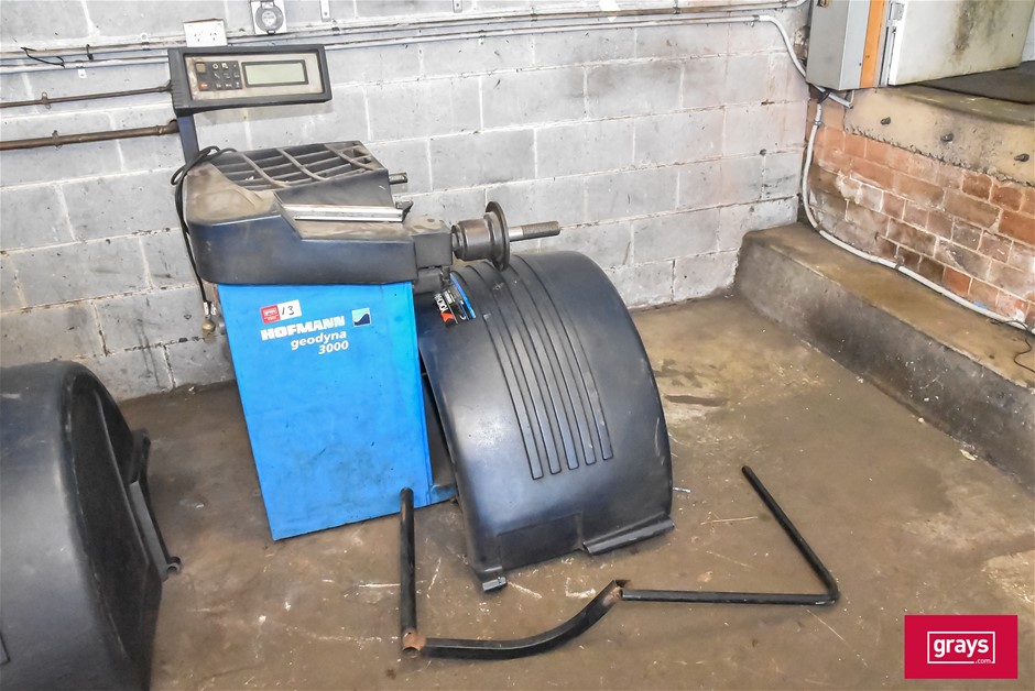 HOFMAN GEODYNA 3000 Wheel Balancer Auction (0013-5057777) | Grays Australia