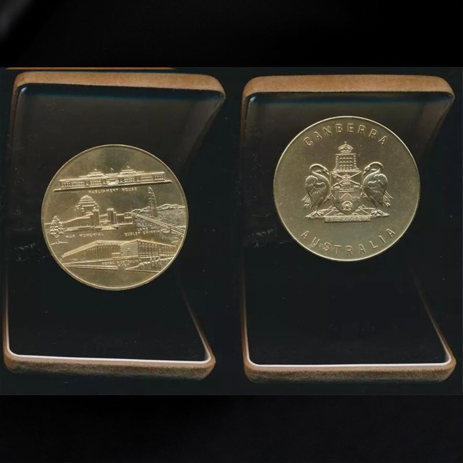 Australia: 1980s Canberra 50mm dia medal, cased. Royal Australian Mint ...