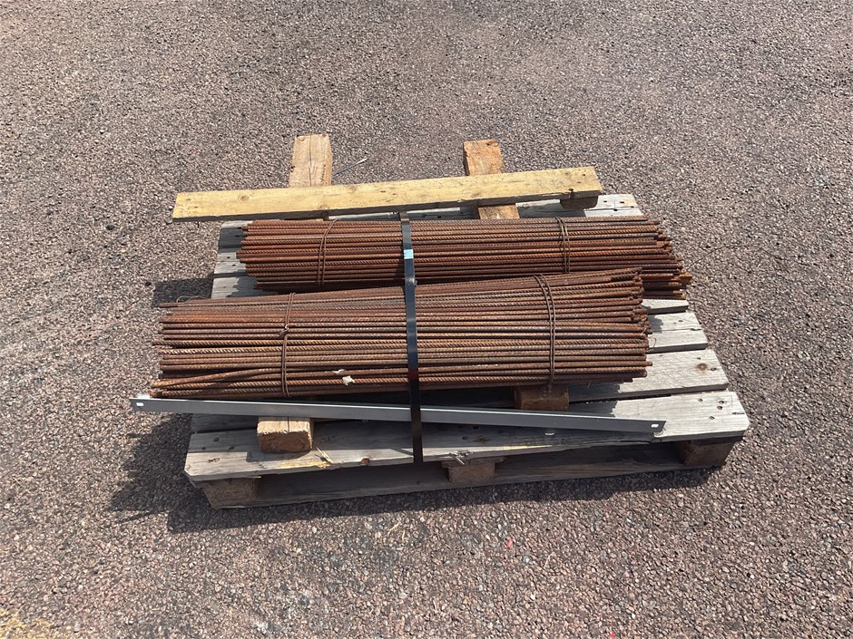 Unreserved Fencing Mesh, Posts, Rio Bar and more
