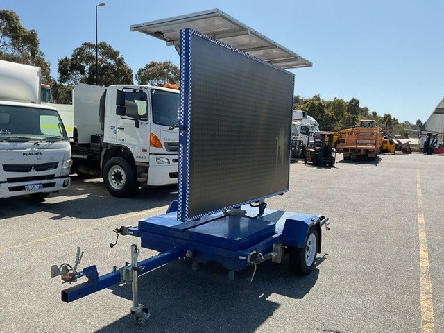 2021 ATM VMS 042 Single Traffic Control Unit Trailer Auction (0007 ...