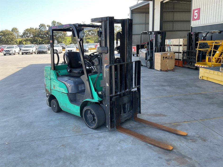 Mitsubishi and TCM Forklifts (Counterbalance & Reach) - VIC