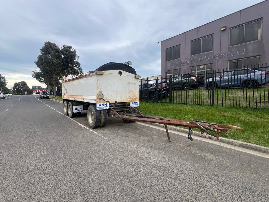 2017 HRS Tri-Axle Tipper Dog Trailer Auction (0002-3030692) | Grays ...