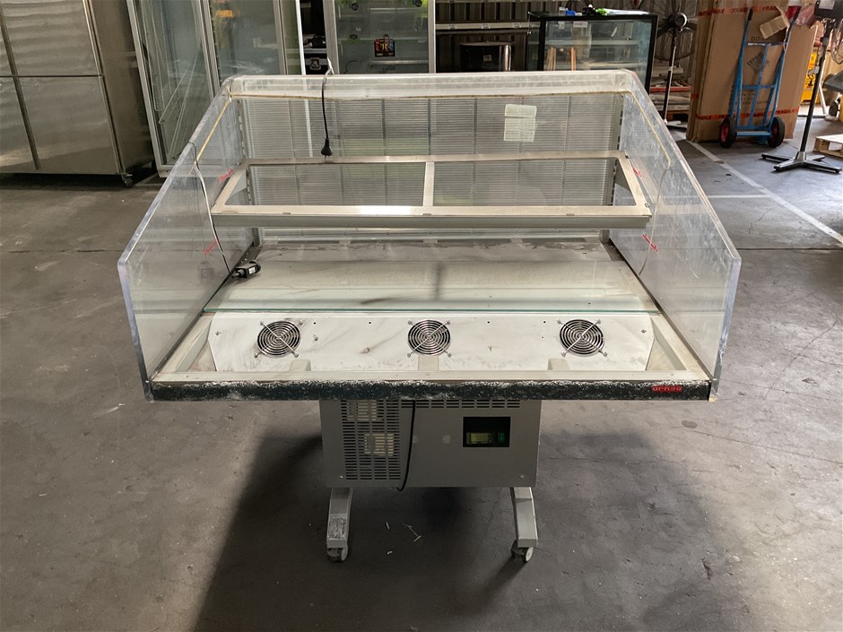 Arneg 96371002 Deli Display On Castors Auction (0004-7054279) | Grays ...