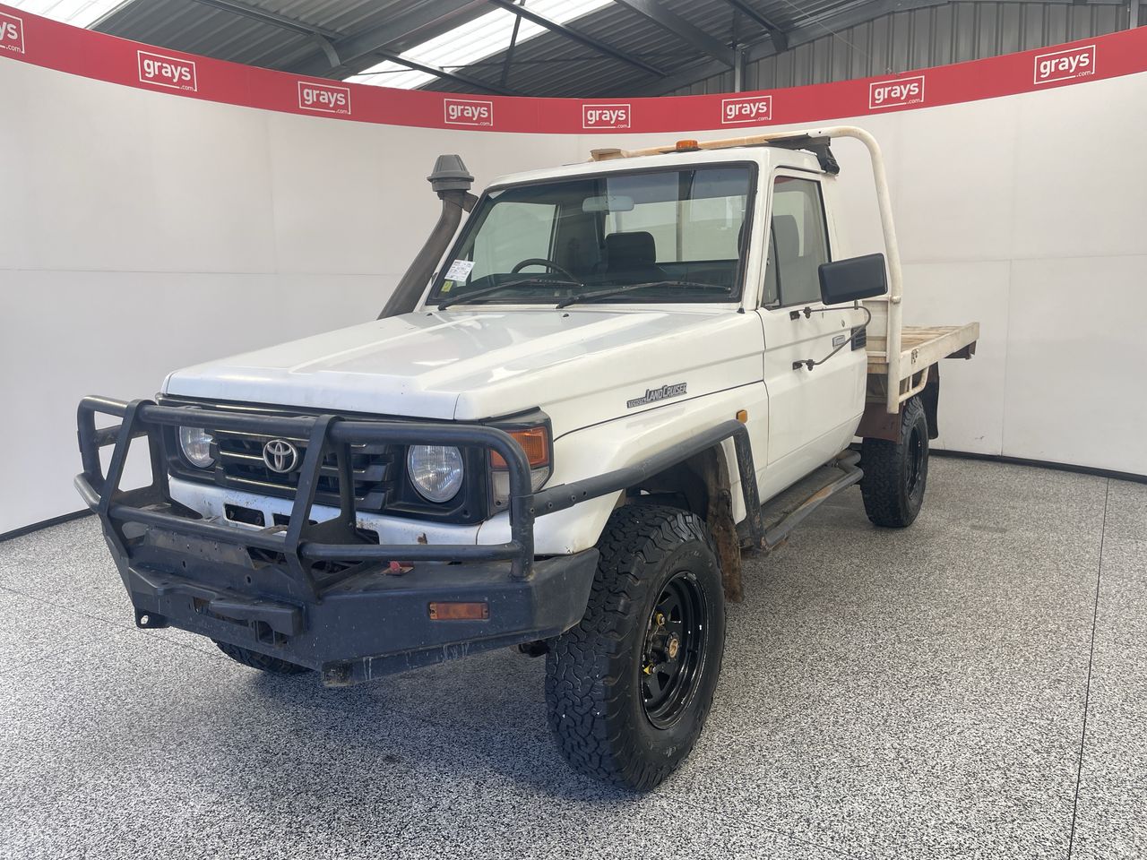 2004 Toyota Landcruiser (4x4) HZJ79R Manual Cab Chassis