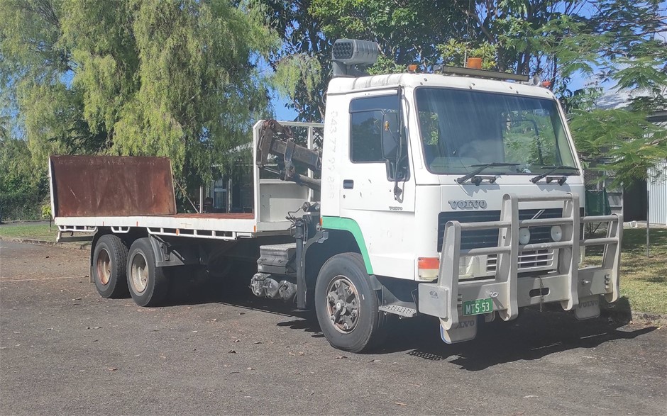 1989 Volvo FL7 6 x 4 Tilt Tray Truck Auction (0001-7054322) | Grays Australia