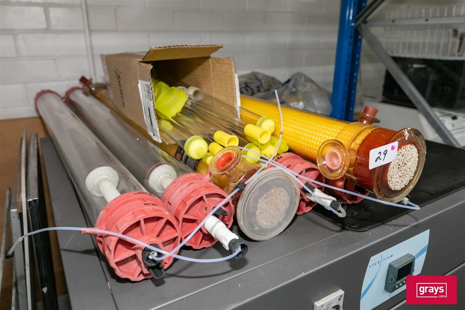 Low Pressure Chromatography Columns Auction (0029-5057743) | Grays ...