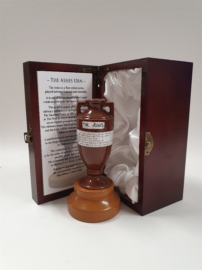 ASHES TEST SERIES REPLICA URN TROPHY IN TIMBER BOX DISPLAY Auction ...