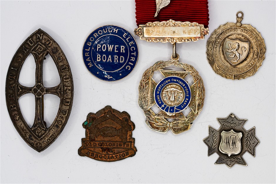 6 x NZ assorted medals/badges incl. 1 x 1959 NZ R.A.O.B. Auction (1845-5058173) | Grays Australia