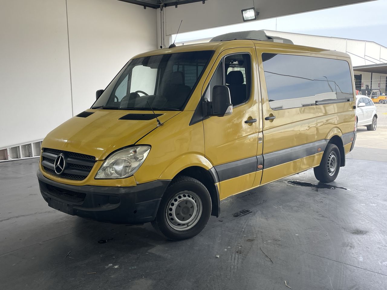 Mercedes Benz Sprinter 315 CDI MWB Turbo Diesel Automatic Van Auction ...